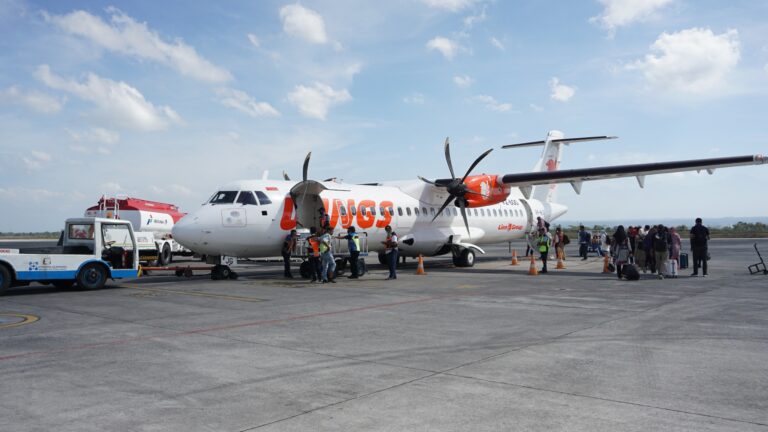 Mulai Bulan Ini Bandara Lombok Buka Rute Penerbangan NTB - Labuan Bajo ...